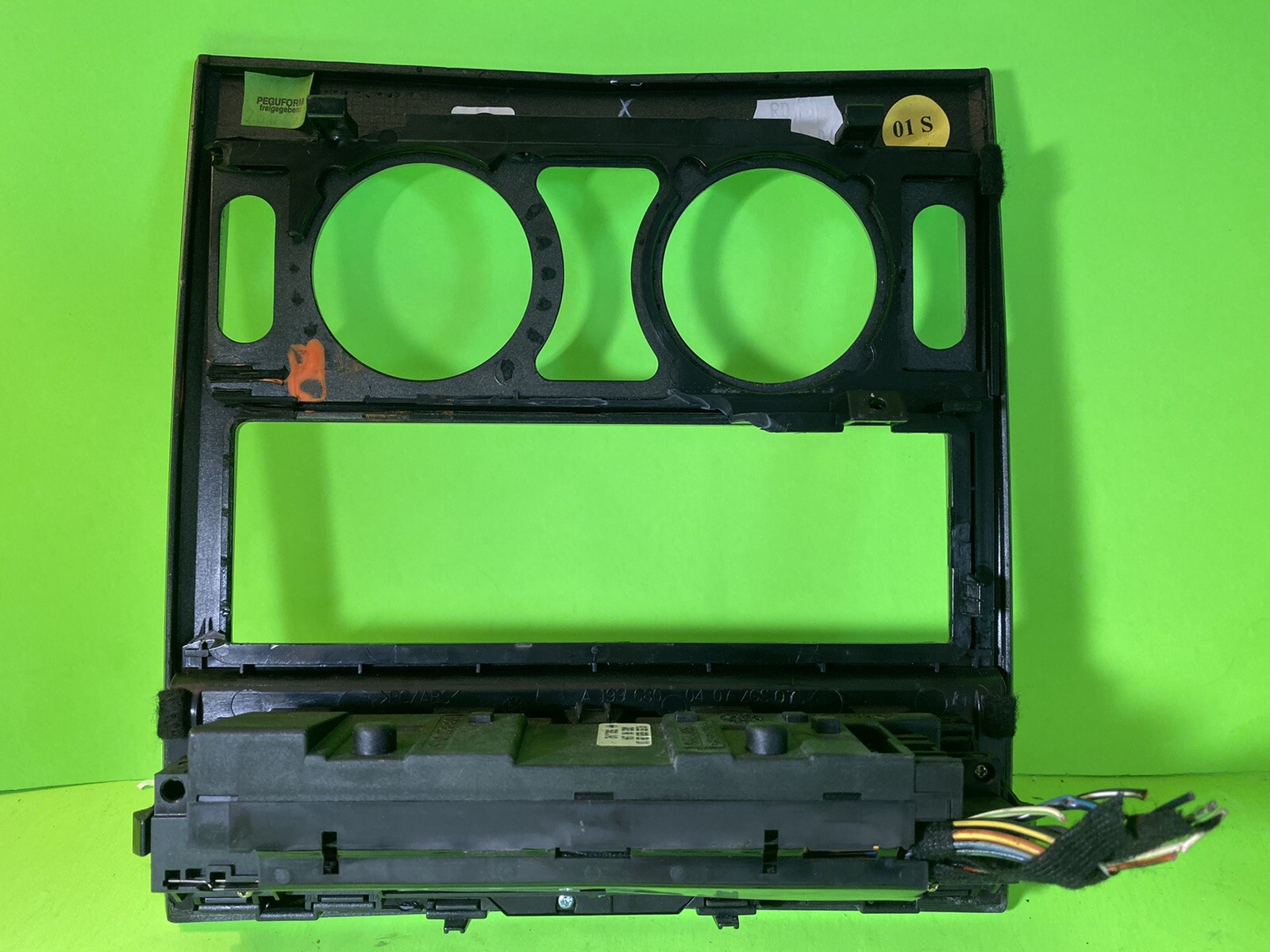 2004-2008 CHRYSLER CROSSFIRE CLIMATE CONTROL RADIO SWITCH TRIM PANEL ...