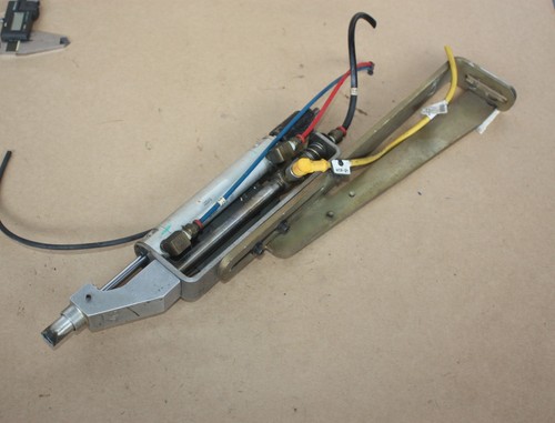 8.85mm Heatstake heat stake riveting staking automotive plastic joining ...