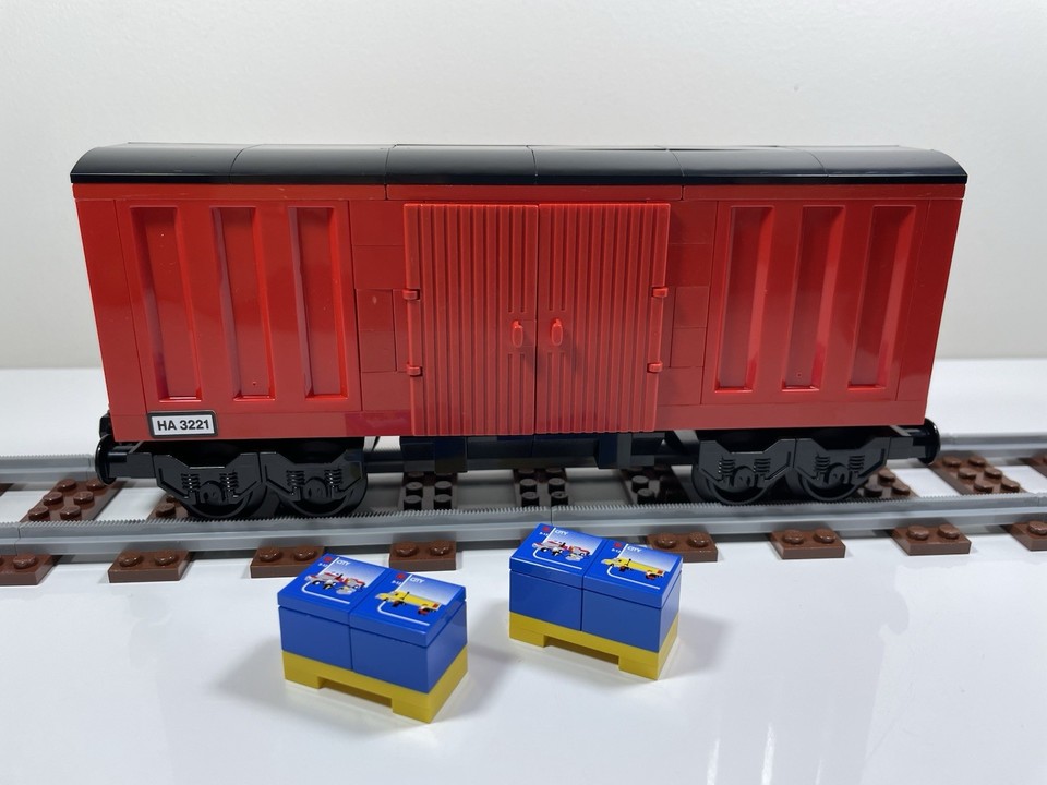 LEGO MOC Train Carriage Red Box Car & Cargo 12V 9V Town City Trains | eBay