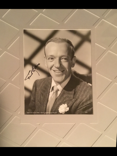 RARE PHOTO OF FRED ASTAIRE SIGNED BY THE ARTIST PERFECT MINT! SMOKE ...