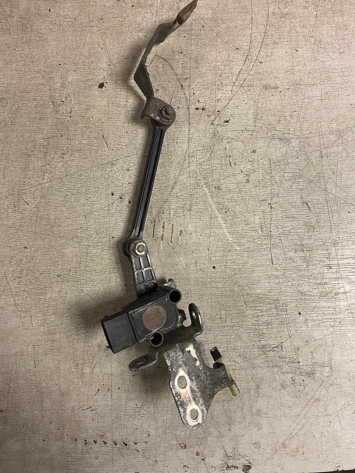 Ford Focus RS MK3 2.3 2015-2018 Headlight Level Sensor Rear G1FY-13D036 ...