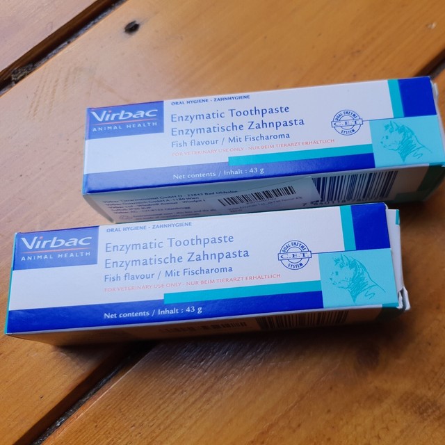 Virbac Enzymatic Fish Flavoured Dental Toothpaste for Cats - 43g for ...
