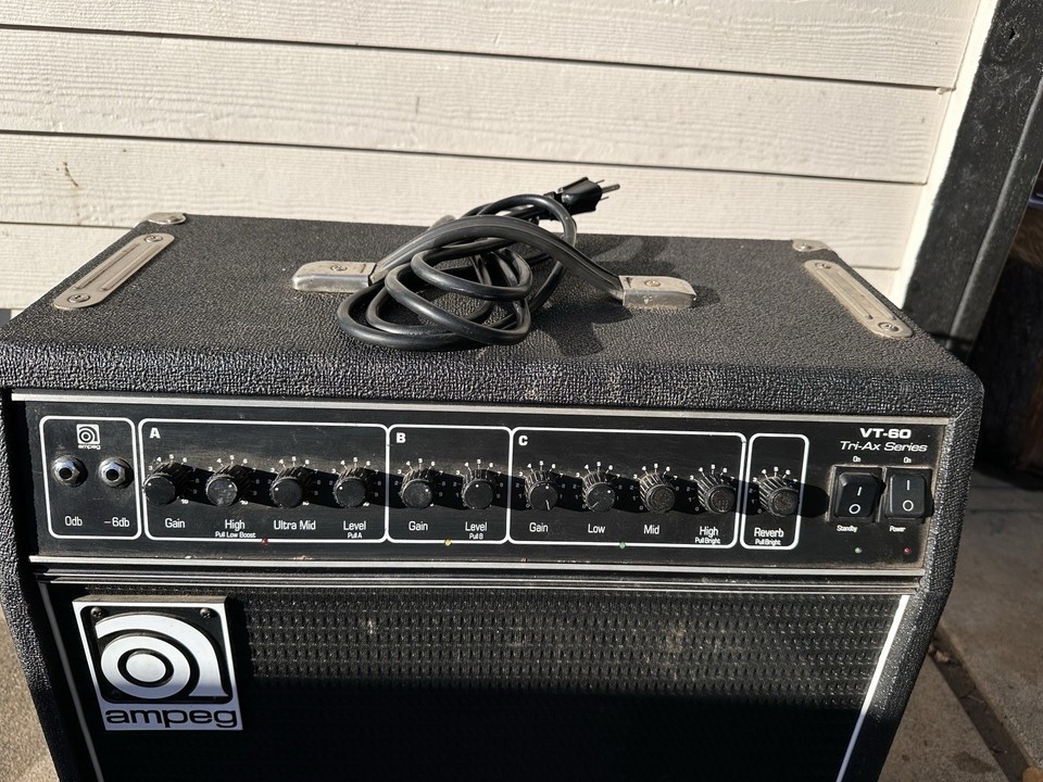 Ampeg VT-60 3-Channel 60-Watt 1x12" Guitar Combo 1989 - 1991 - Black ...