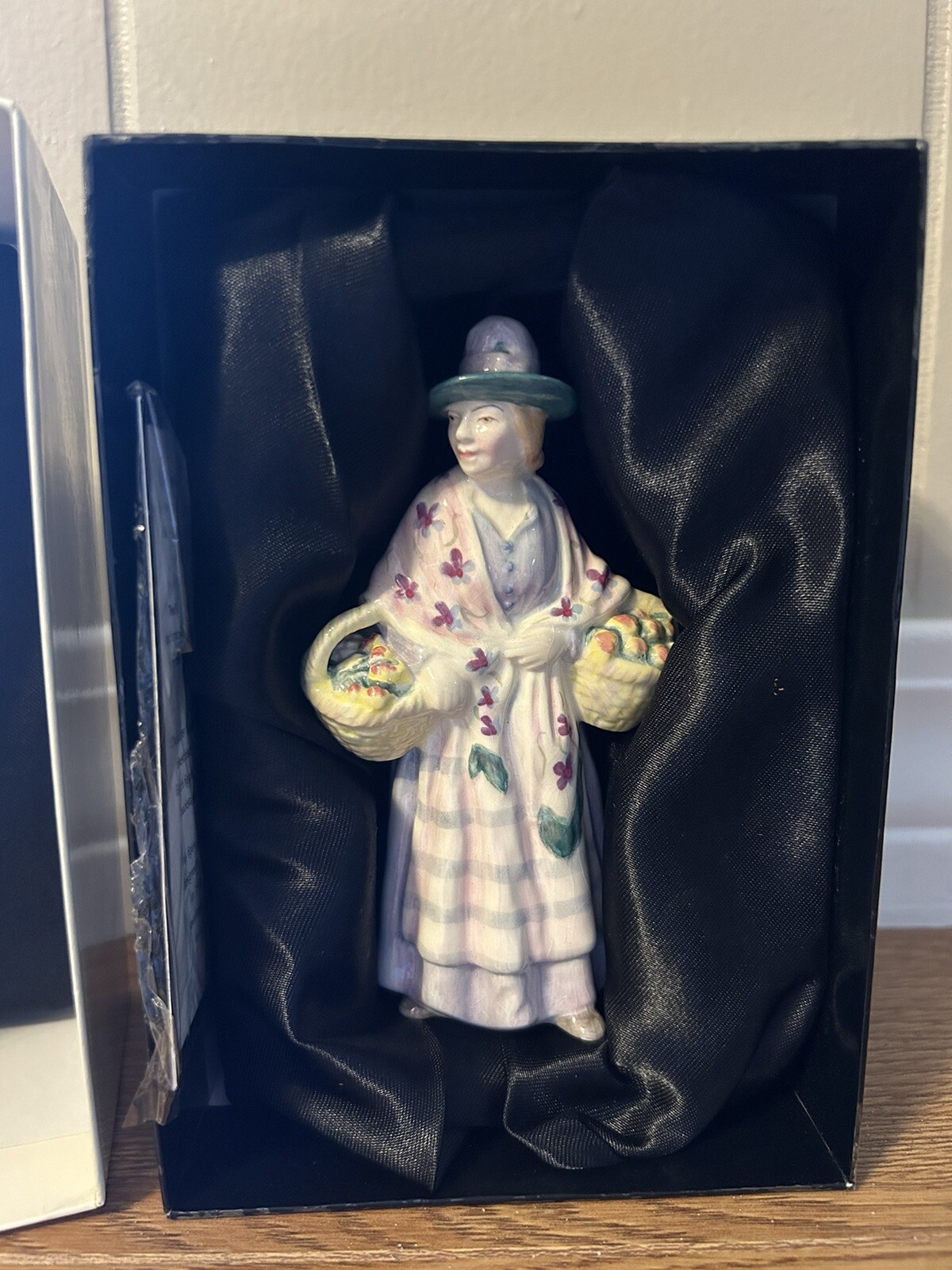Royal Doulton Miniature Street Vendors Collection, Romany Sue HN4812 | eBay