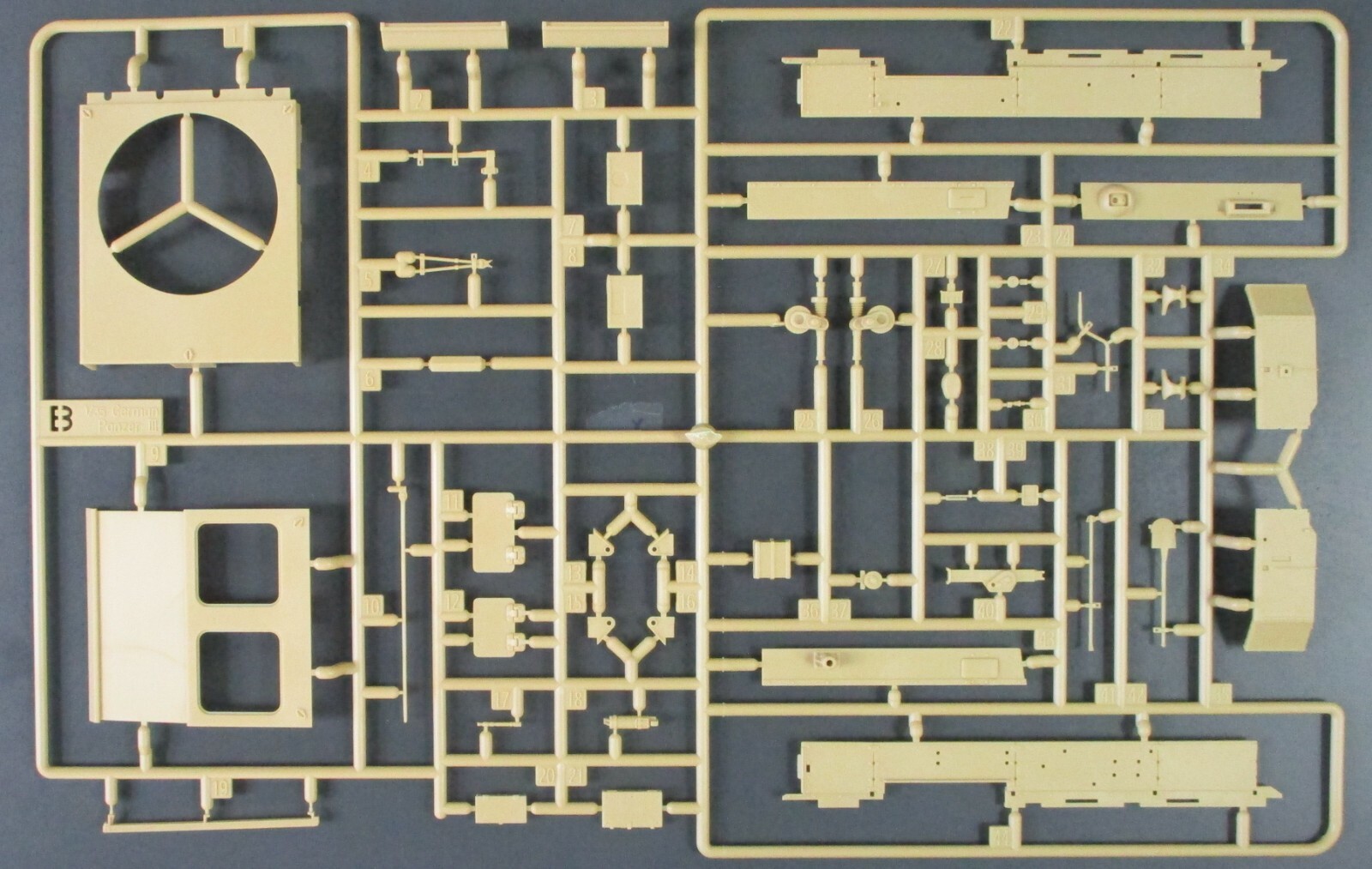 ACADEMY 1/35 Scale German Panzer III J - Parts Tree B from Kit No ...