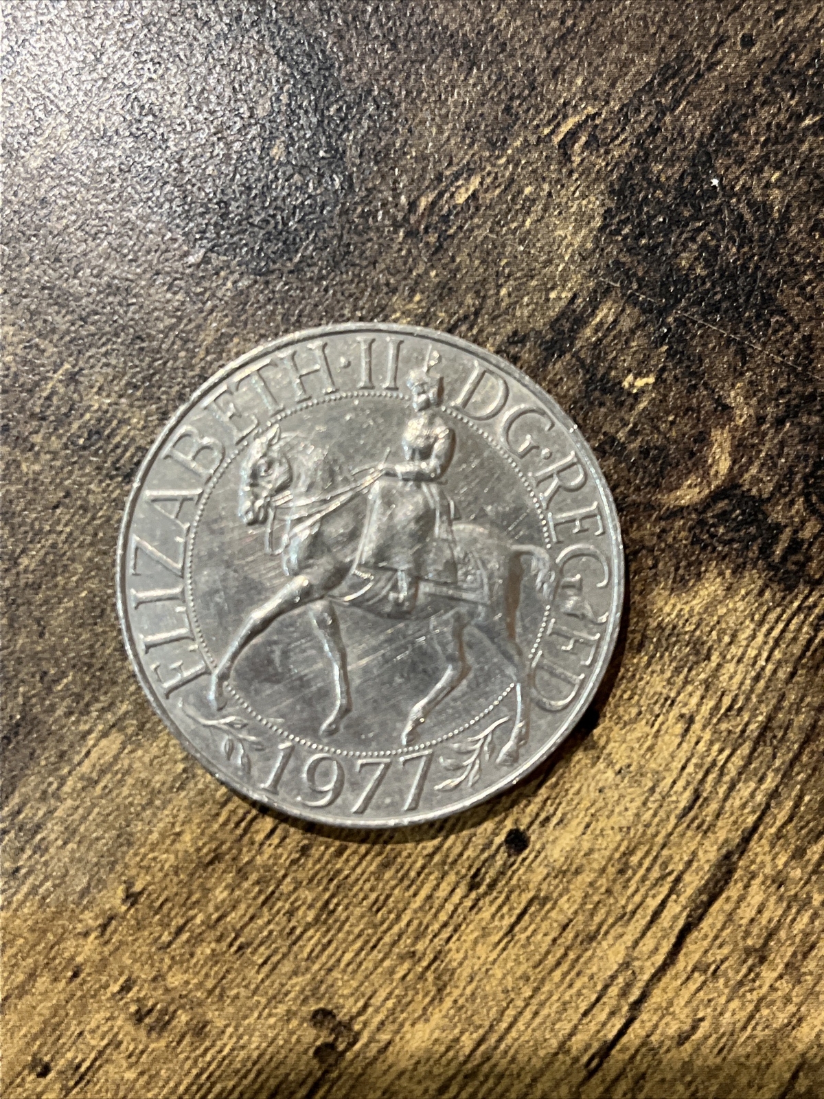 Elizabeth II DG.REG FD 1977 coin - Commemorative Queen Elizabeth Silver ...