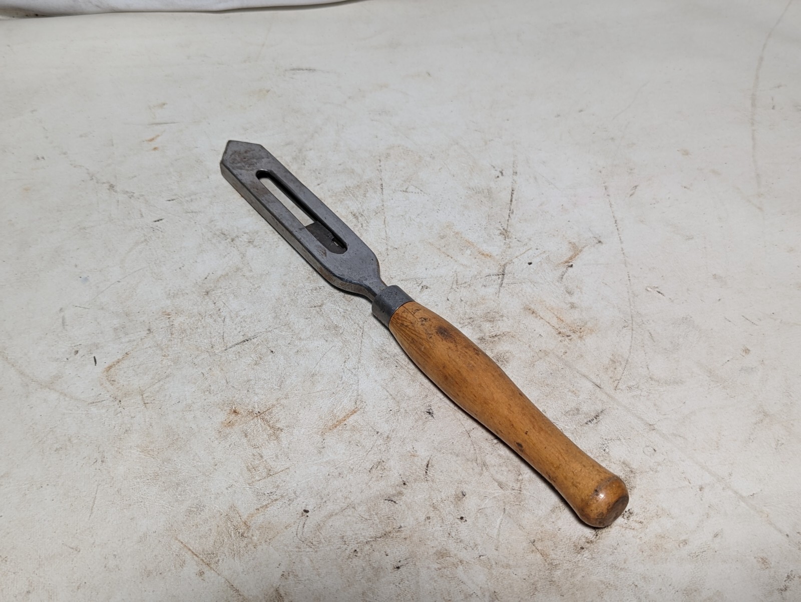 Wood-turning chisel head/handle to use changeable blades, no blades ...