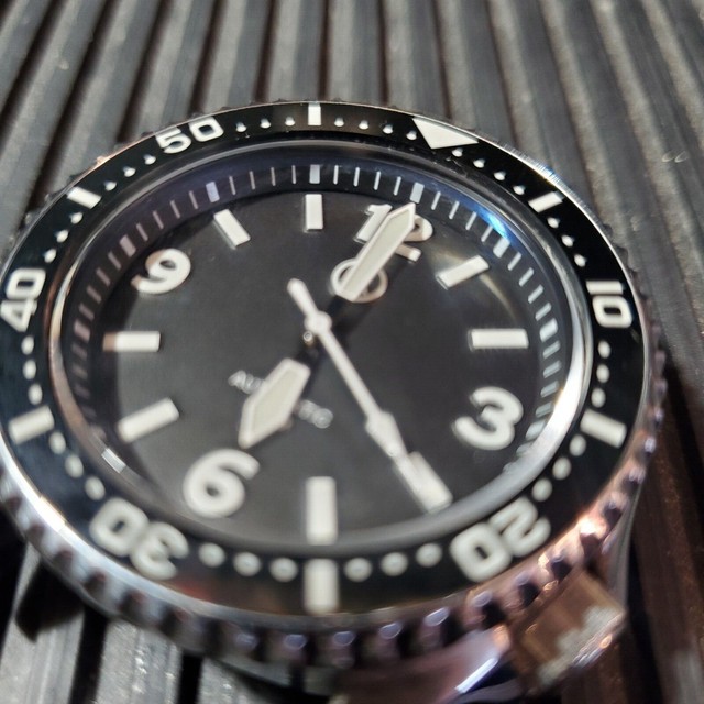 Islander Pilot-Style Automatic Dive Watch with Bracelet Sapphire ...