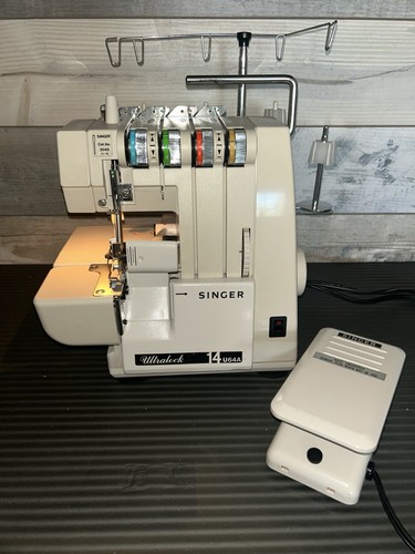 Singer Ultralock 14U64A Overstitch Serger Sewing Machine 4Thread w ...