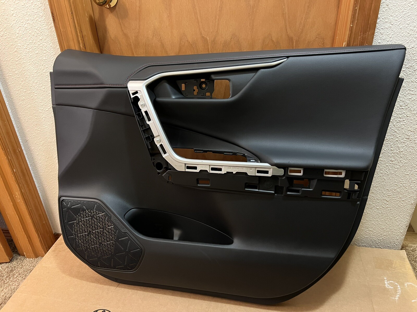 2019-2024 Toyota Rav4 Front Right Door Trim Panel | 67630-0R200-23 ...