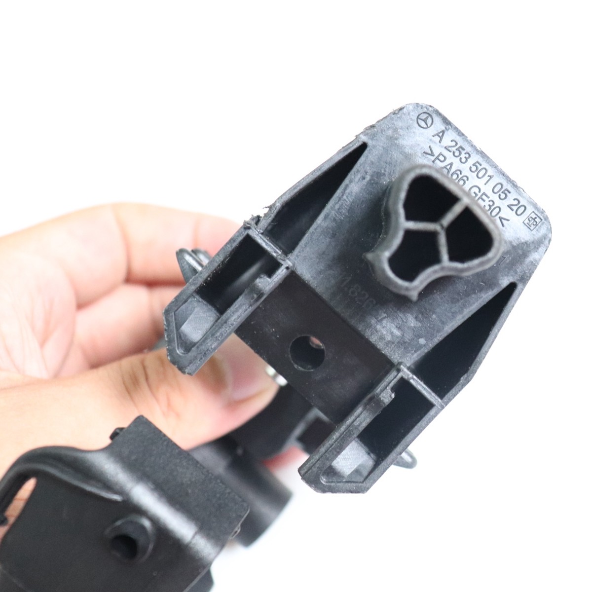 Fits Mercedes Radiator Bracket C238 C253 S213 W213 X253 A2535010520 ...