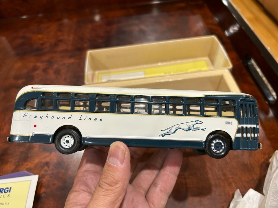 CORGI CLASSICS BUS GM 4505 GREYHOUND MOTORS NIB 1/50 SCALE MODEL 98602 ...