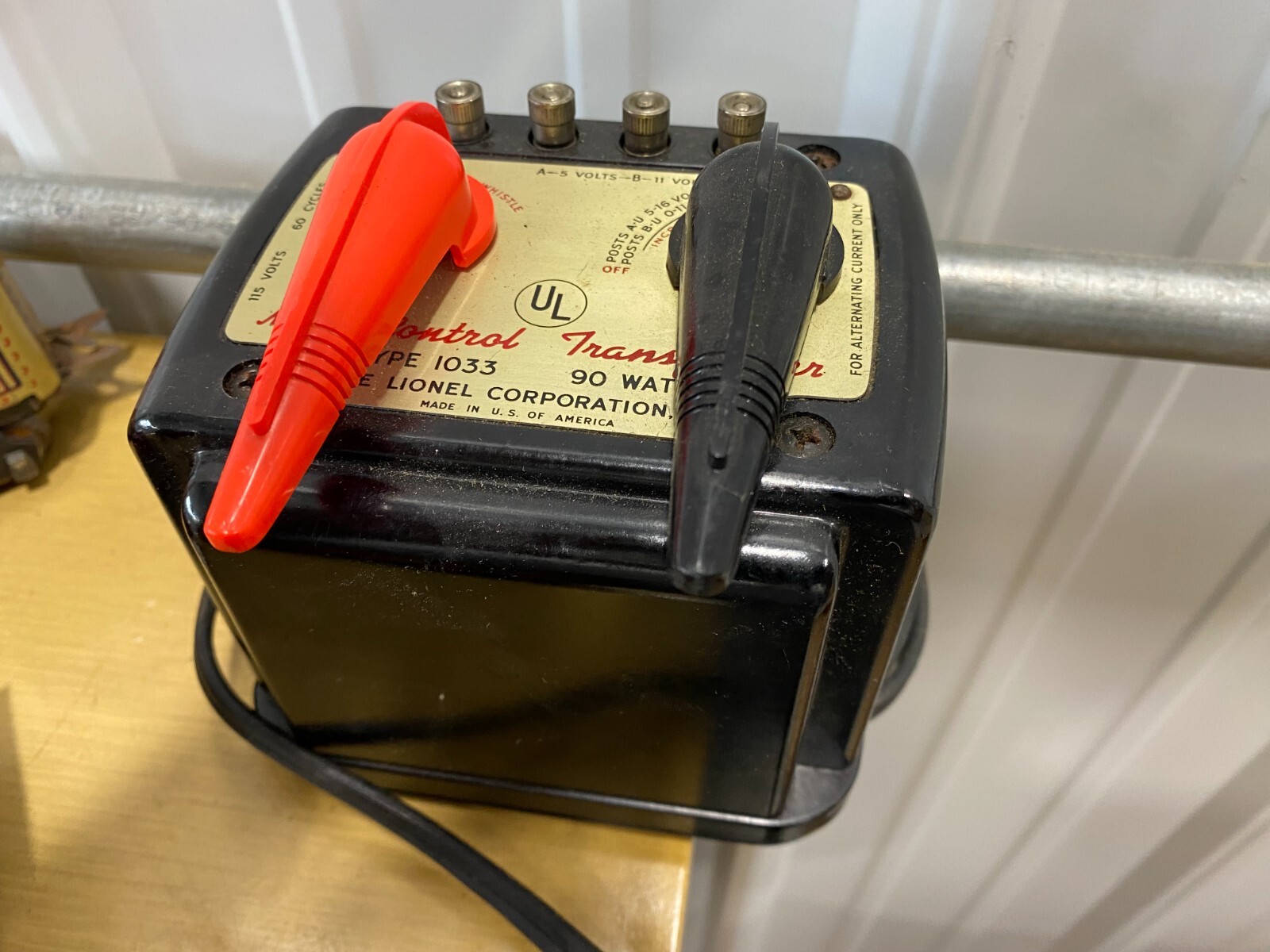 Vintage Metal Train Loco 3000, Train Cars, and Lionel Type 1033 ...