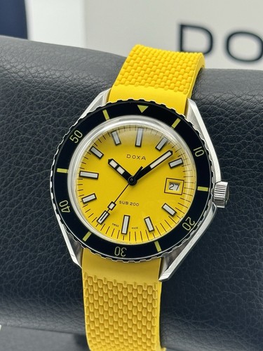 DOXA SUB 200 DIVING STAR YELLOW! 799.10.361.31 FULL SET! MINT!* | eBay