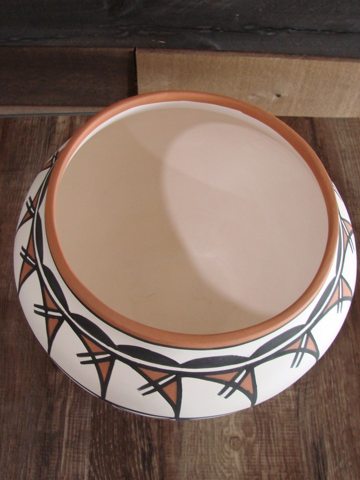 Native American Acoma Pueblo Fine Line Hand Painted Pottery by S. Daris ...