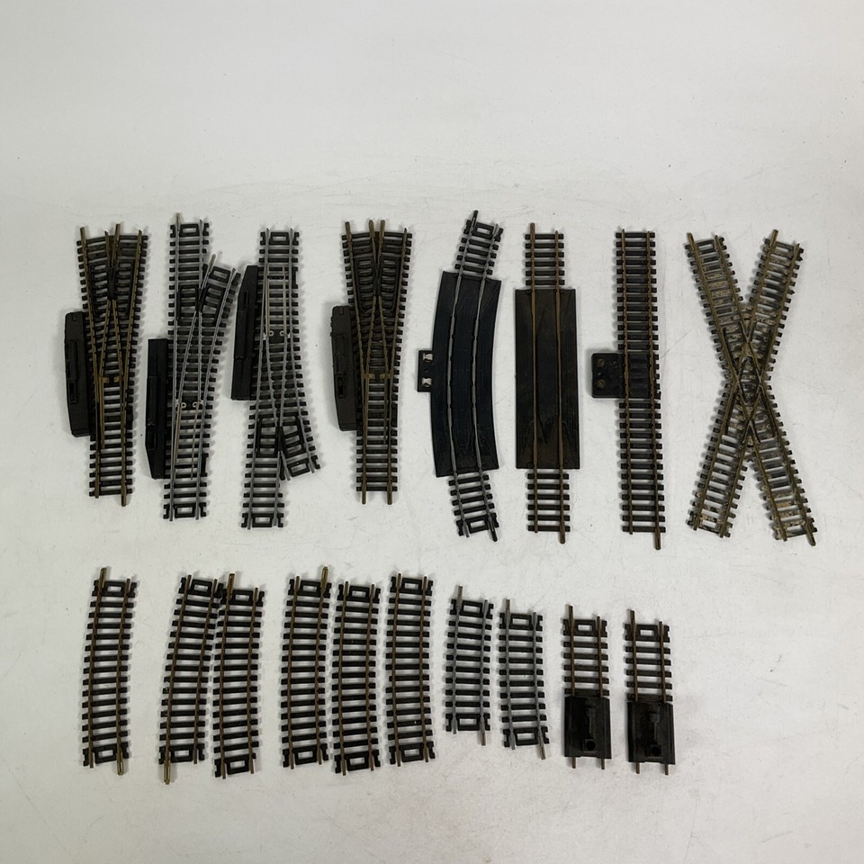 Mixed Lot Vintage Tyco, AHM & Atlas HO Scale Tracks, Pier Set, Trains ...
