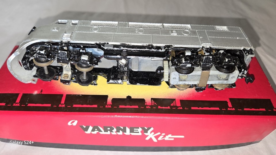 Vintage Varney HO Die Cast F3 A Engine and B Car Set Chrome Silver | eBay
