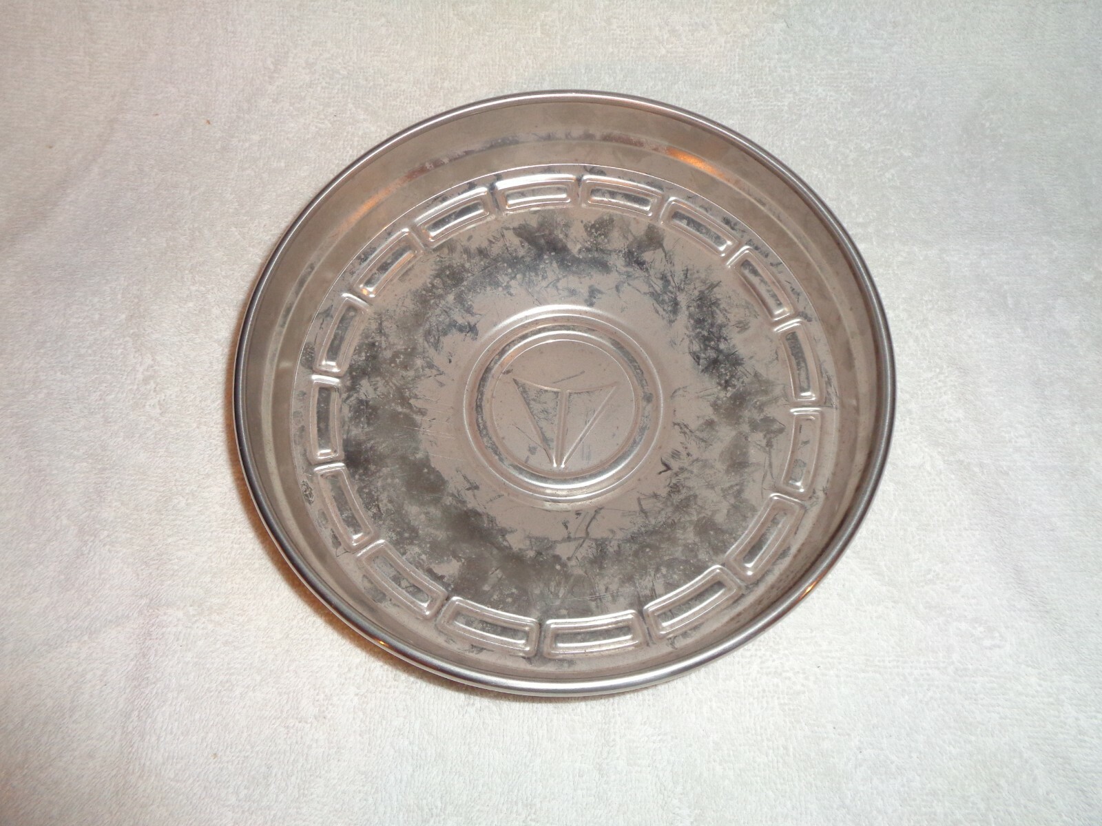 NOS Mopar 1963-65 Plymouth Valiant Hub Cap | eBay