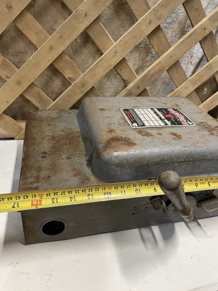 Vintage Wadsworth Electric Fuse Safety Box / 600 volts / 60 Amp ...