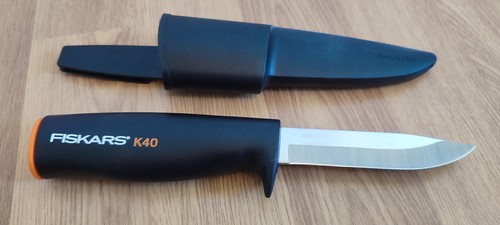 Fiskars K40 Stehmesser mit Plastikscheide | eBay.de