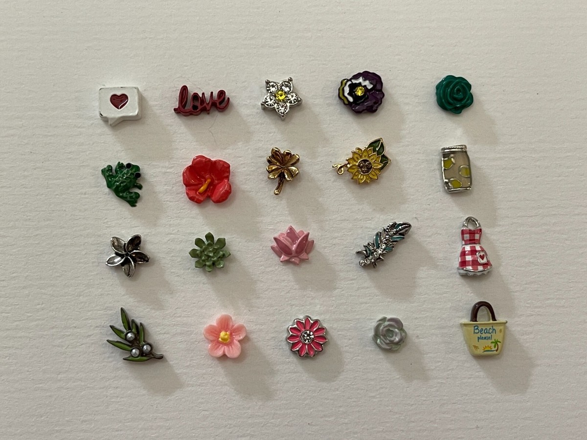 Origami Charms Embrace The Spirit Of The Holiday Season With Origami