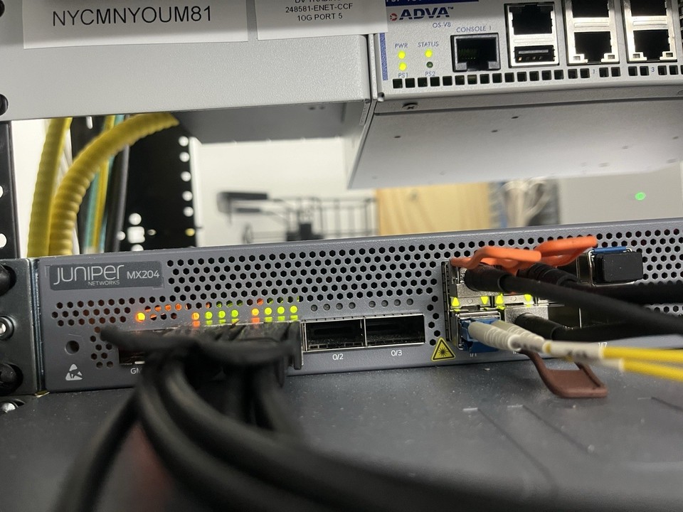 Juniper MX204 Universal Routing Platform – Dual PSU + Fans + Mounting ...