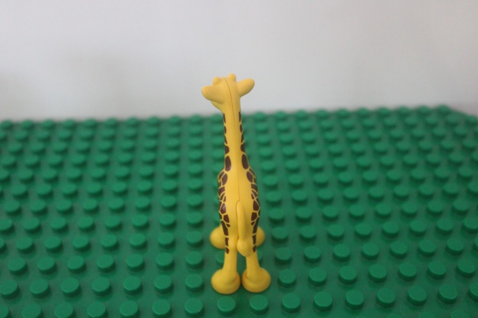 Lego Duplo REPLACEMENT PART ANIMAL Baby Small Zoo Giraffe Yellow 4 ...