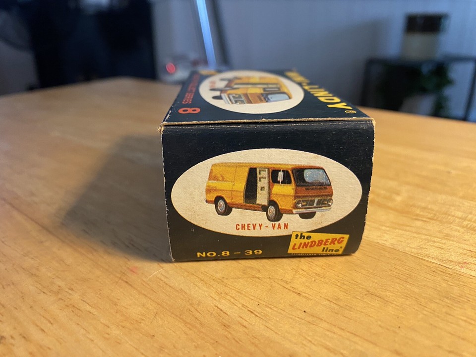 Mini-Lindy Chevy Van Box Only Build‘n collect series 8 very good ...