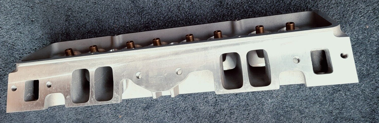 NOS RHS Aluminum 12052 SBC SB Chevy Bare head 64cc 180 Runner | eBay