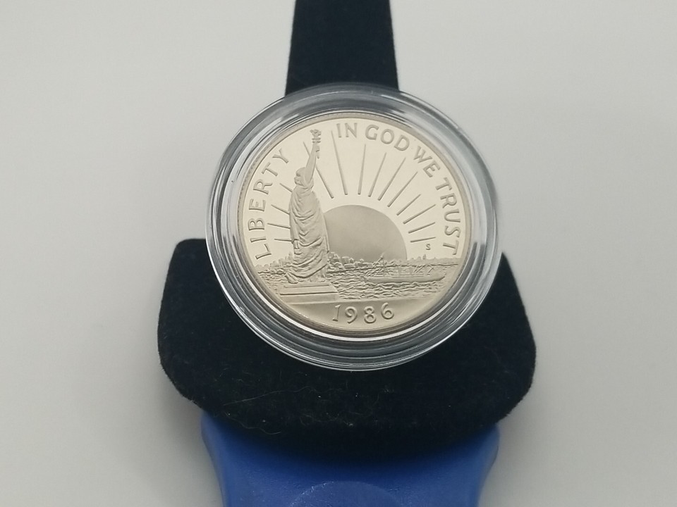 U.S. Mint Statue Of Liberty Proof Silver Coins 1886-1986 2 Coin Set ...