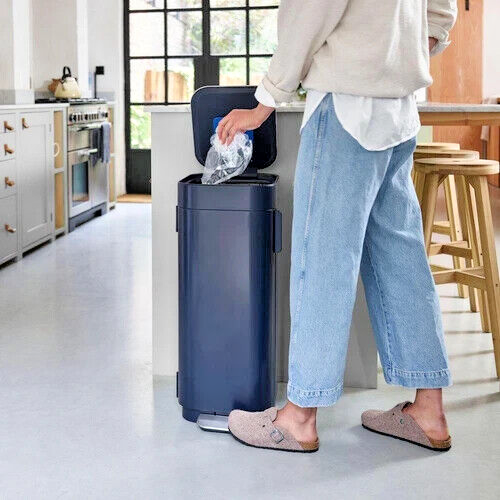 Kitchen Foot Pedal Bin Slim Plastic Garbage Trash Bin Large 40 L ...