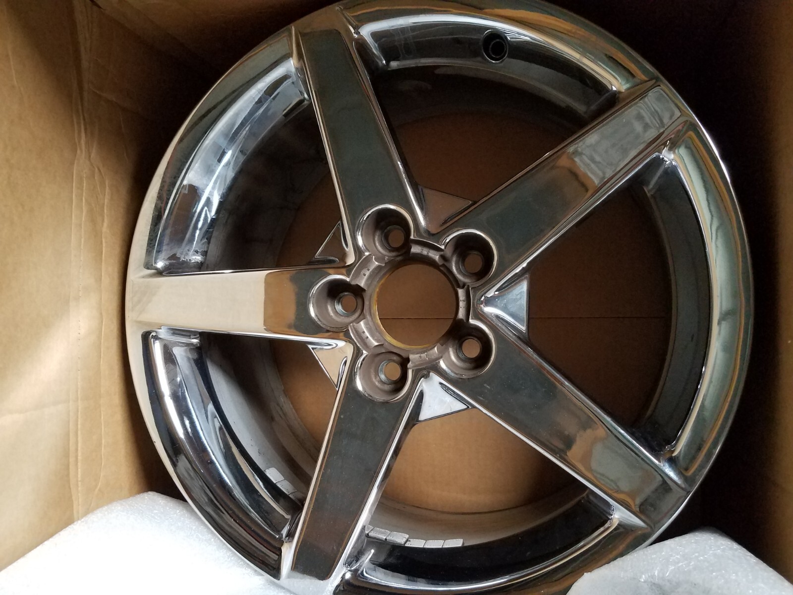 Chevrolet OEM Chrome C6 Corvette Front wheels Set of 2 - Corvette 18 ...