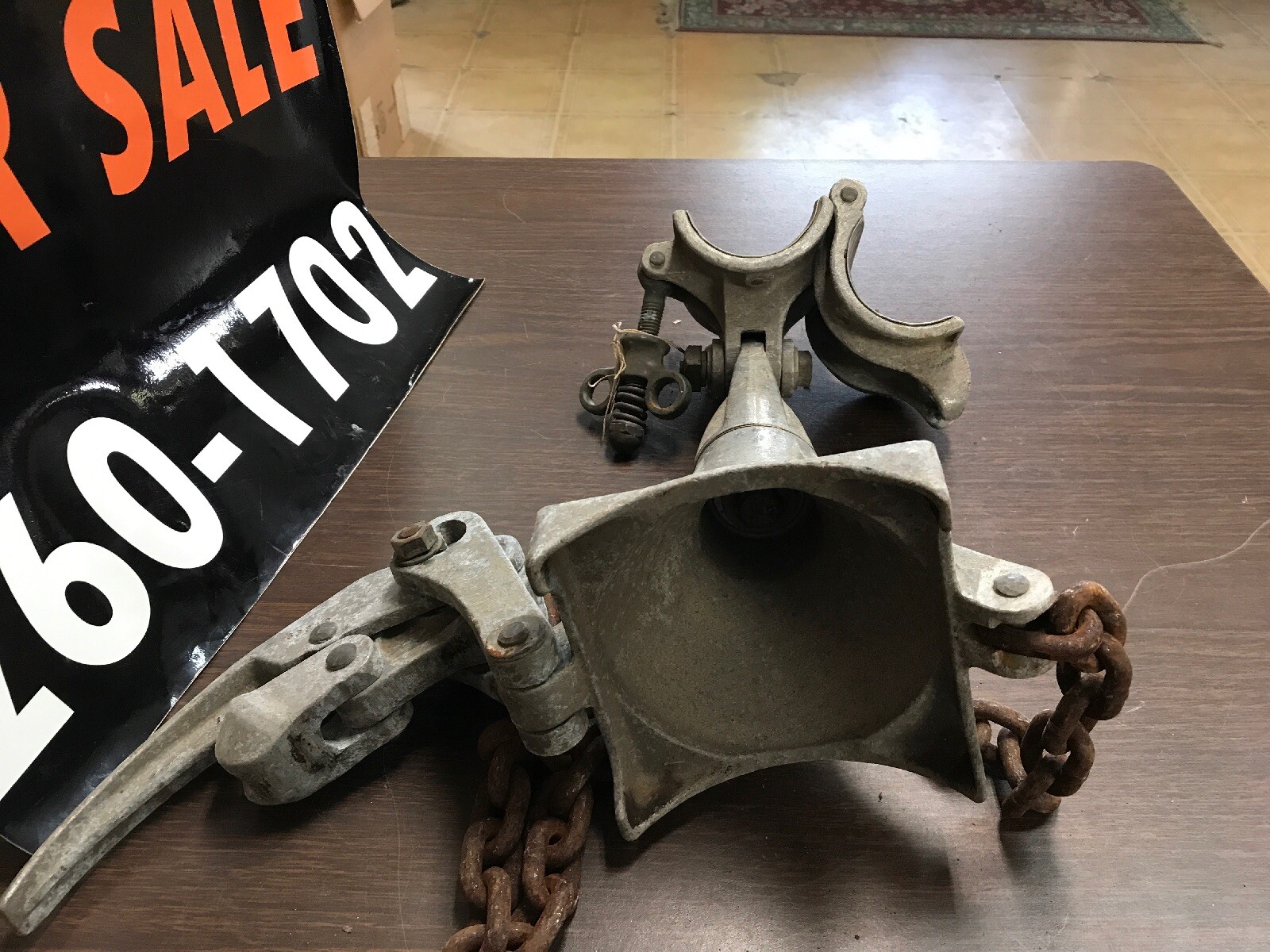 Chance M4740-6 Single Lever Lift Lineman Wire Tong Saddle Support Pole ...