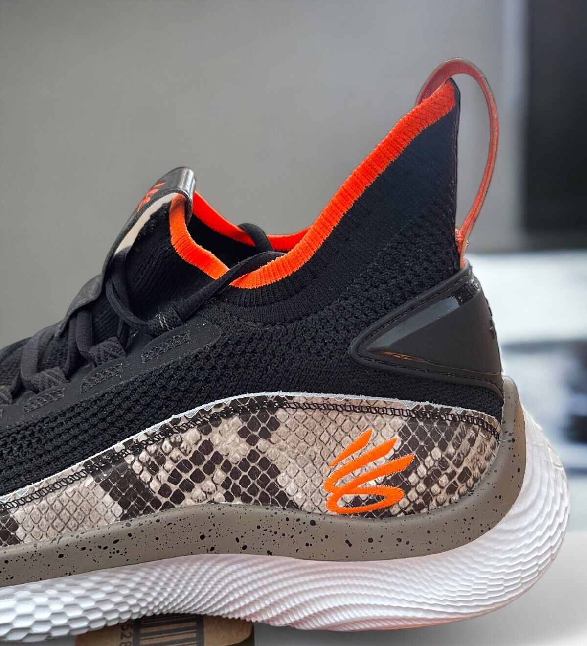 Under Armour Curry 8 Strike and Flow Snakeskin Basketball 3024429-005 ...
