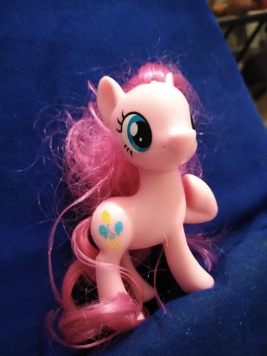 Rare My Little Pony Toy Action Figure Pinki Pie 3" Leg pointed at face ...