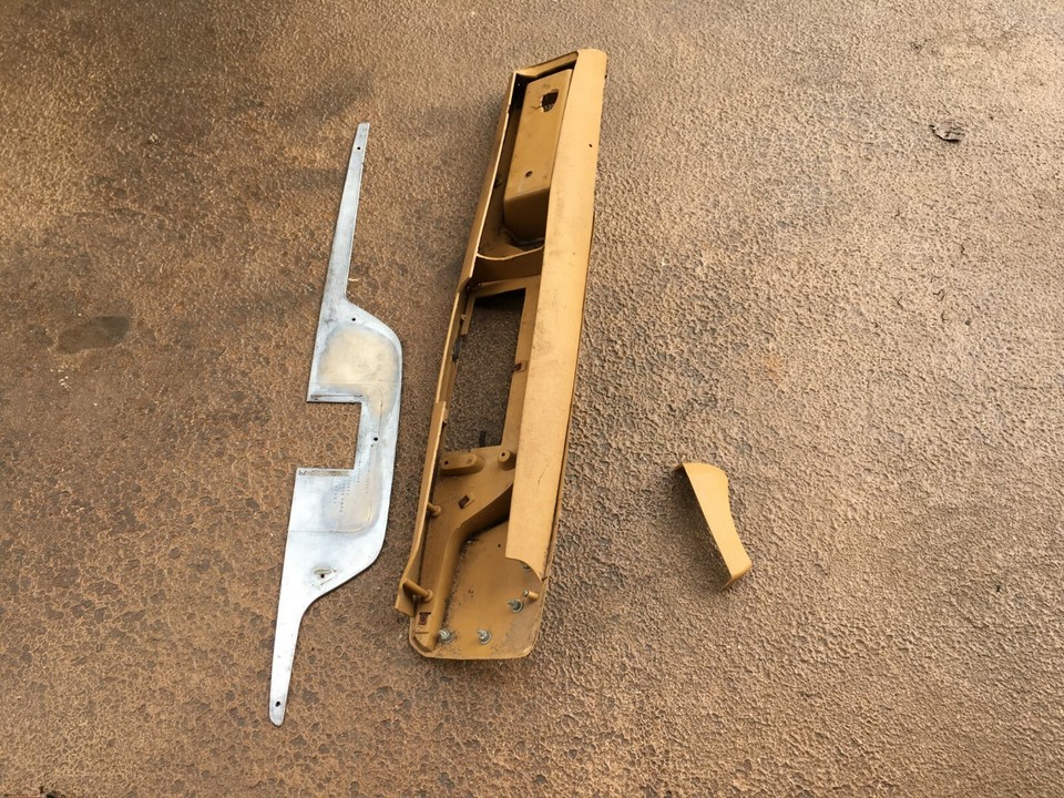 Cuda Console & Woodgrain Overlay Challenger 1970 - 1974 Gold Automatic ...