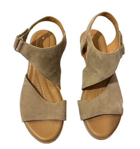 Clarks Unstructured By Clarks 10M Un Plaza Strap Grey Nubuck Gris Wedge ...