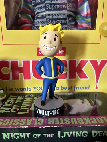 Vault-Tec Bobblehead Fallout 4 Bethesda 111 Boy Hands on Hips 5" Figure ...