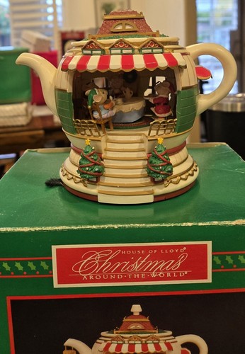House of Lloyd HOLIDAY HIDEAWAY 7" Musical Teapot Mice Illuminated ...