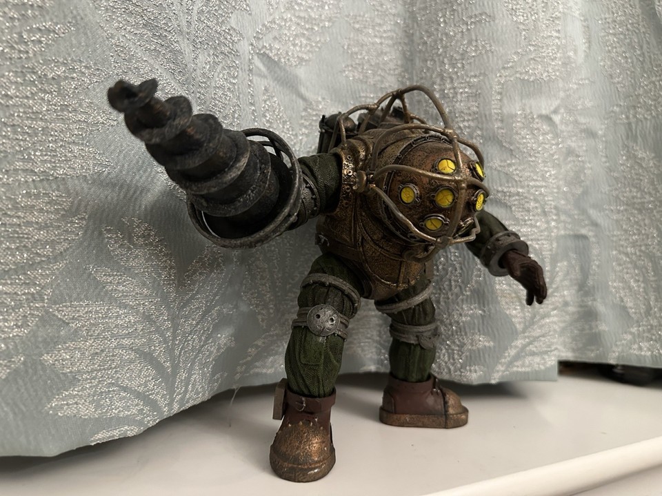 NECA Bioshock 2 Big Daddy Action Figure Unboxed | eBay UK