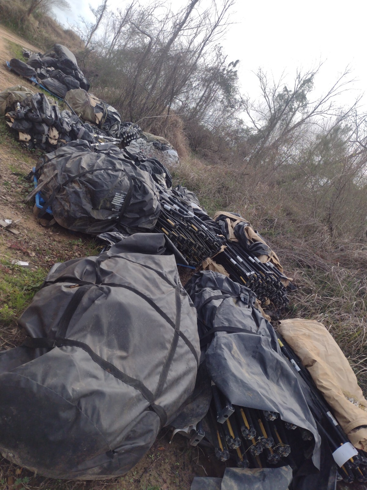 Lot of 40+ BIG US Military Tent Shelters Drash Base-X Utilis Airbeam GP ...