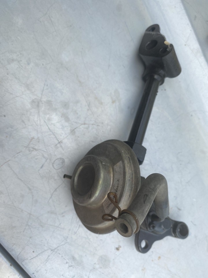 84-88 Toyota Pickup Truck 4Runner 22R Smog EGR Valve & VSV ...