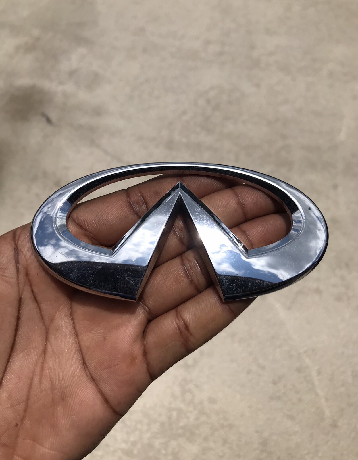 GENUINE OEM INFINITI G37/G25/G35 TRUNK EMBLEM | eBay