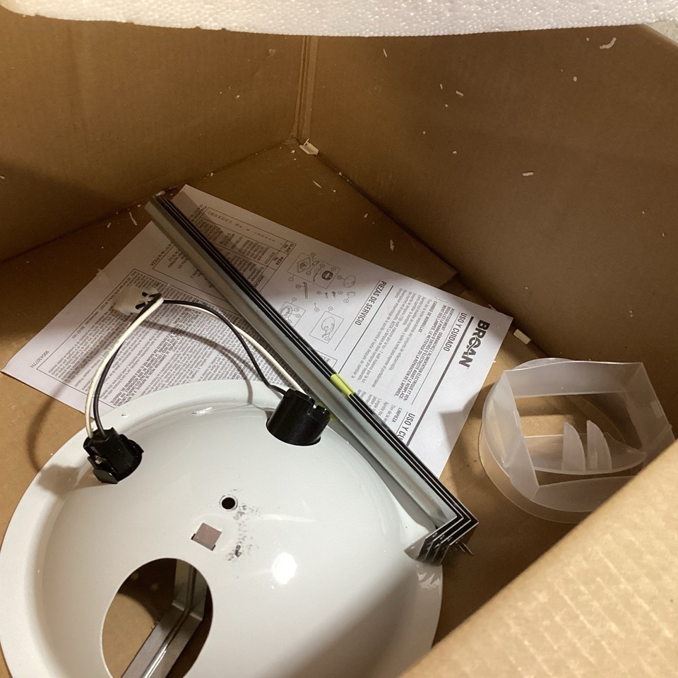 Broan 750 Economy 100 CFM 5 Sone Ceiling Mounted Bath Fan - White*READ ...