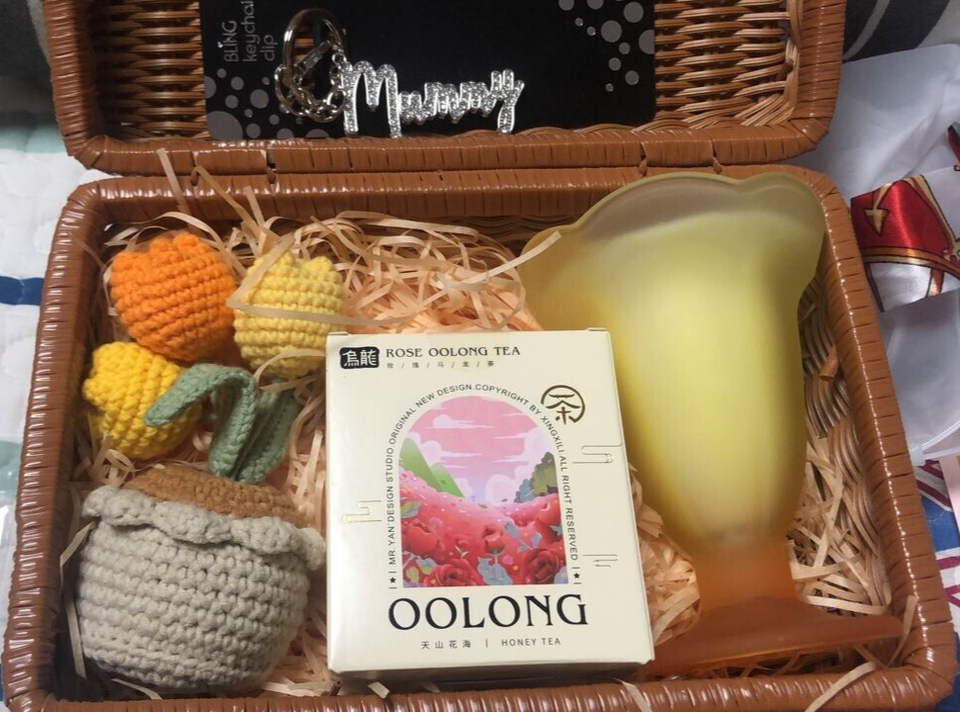 Gift basket tea candle keychain and knitted flowers can be personalized ...