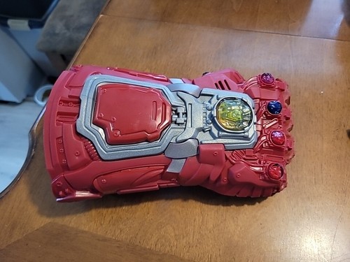 Marvel Avengers End Game Thanos Lights Sound Electronic Gauntlet Red ...