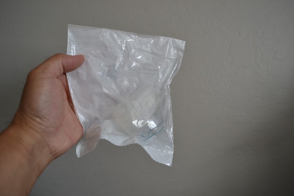 F&P Eson 2 Seal Nasal Cushion Size Medium New Sealed Bag 400ESN215 | eBay