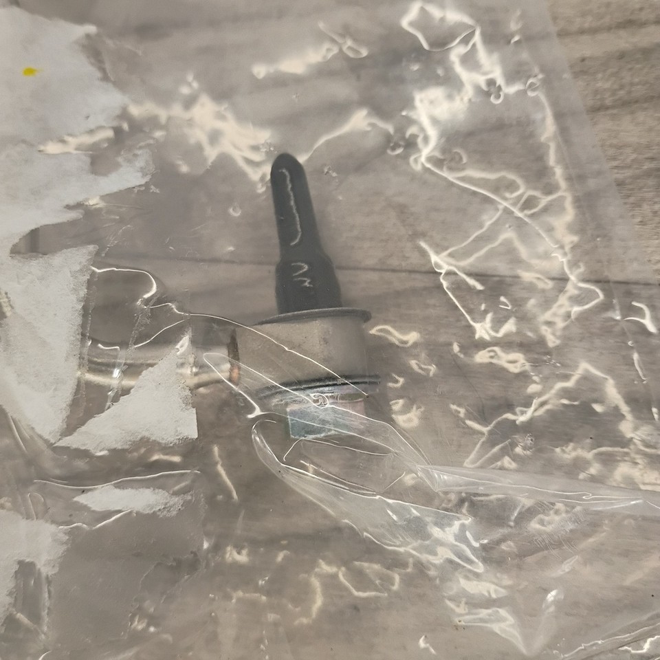 NEW GM OEM TURBOCHARGER TURBO- OIL TUBE- GENERAL MOTORS GMC 12673207 | eBay