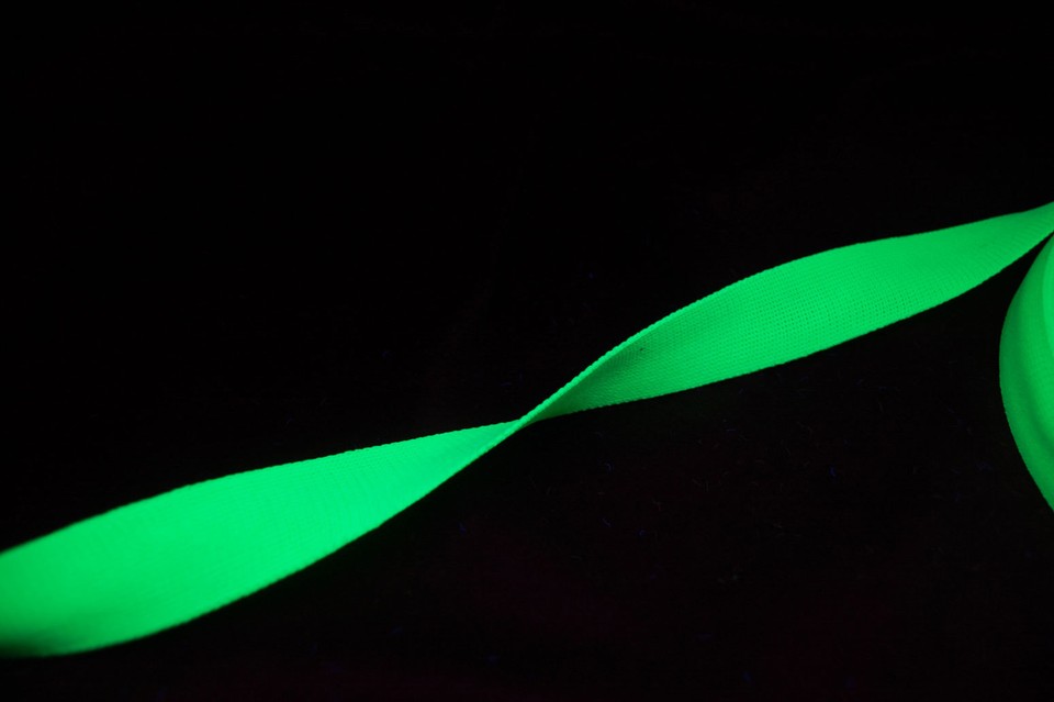 DirectGlow 80ft Blacklight Reactive GloLine Luminescent Glow Party ...