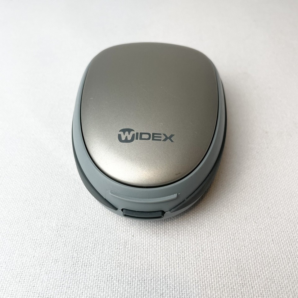 Widex Senso Diva SD-19M Hearing Aids Case With Some Cleaning Parts ...